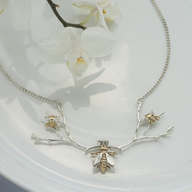 Custom Made 18ct Gold on Sterling Silver Queen Bee Necklace